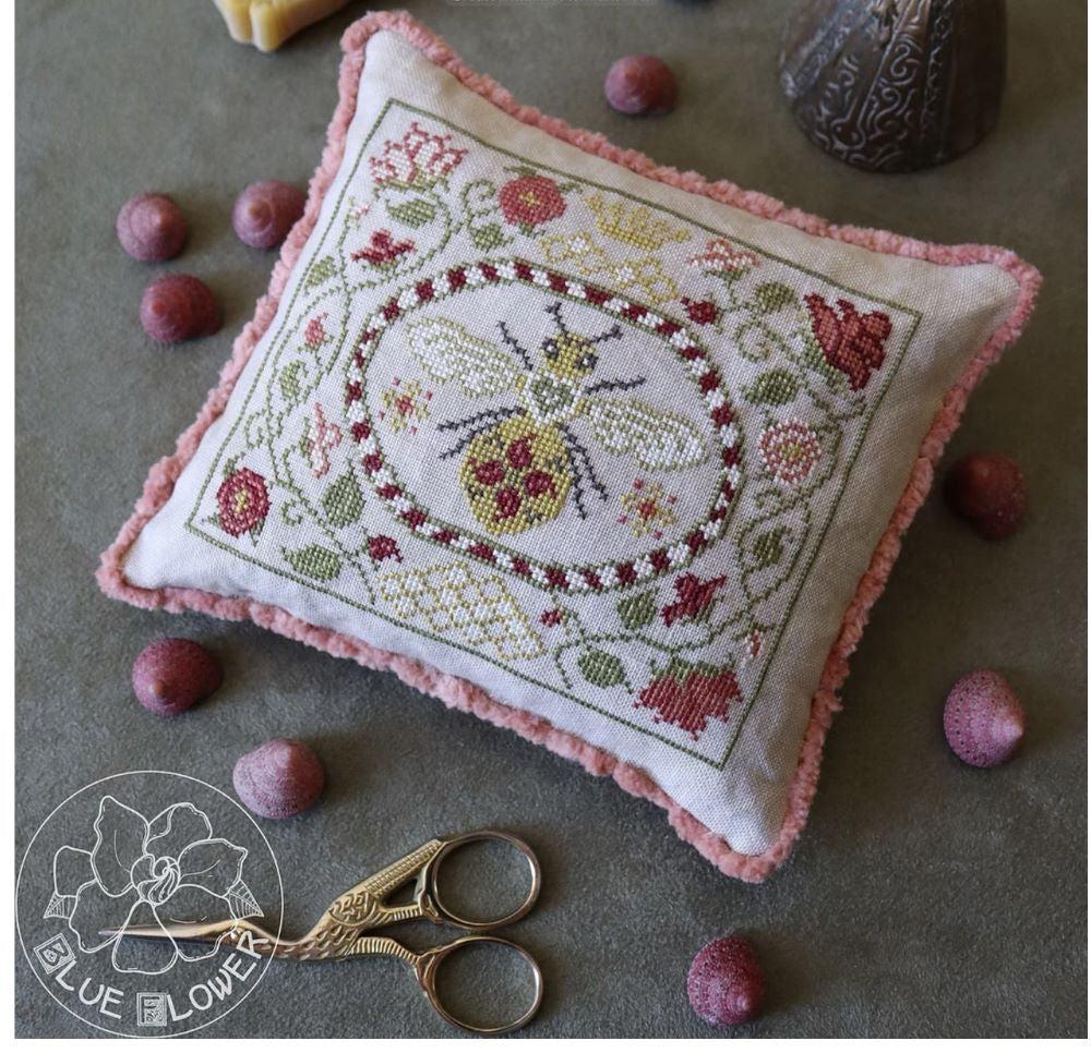 Tudor Bee by The Blue Flower – Summer Kitchen Threads